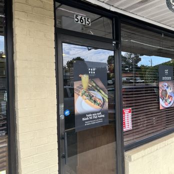 PHO VAN - Updated July 2024 - 64 Photos & 29 Reviews - 5615 South Blvd ...