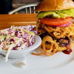 RED ROOSTER LOUNGE & RESTAURANT - Updated July 2025 - 38 Photos & 101 ...