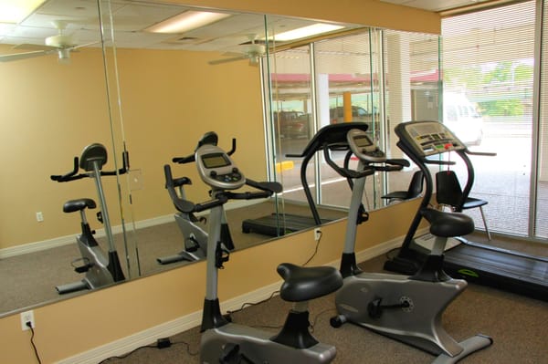 2100 MEMORIAL - Updated July 2025 - 13 Photos - 2100 Memorial Dr ...