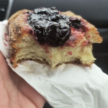 KNEAD CAFÉ & PÂTISSERIE - Updated October 2025 - 13 Photos & 12 Reviews ...