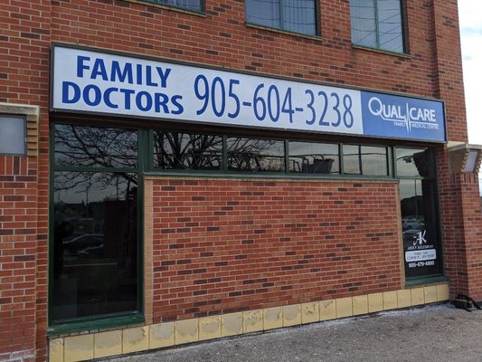 QUALCARE FAMILY MEDICAL CENTRE - Updated October 2025 - 17 Photos - 102 ...