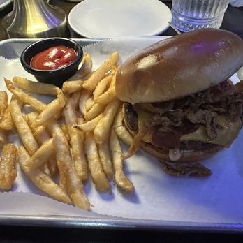 STACK BURGERS & BOURBON - Updated December 2025 - 80 Photos & 75 ...