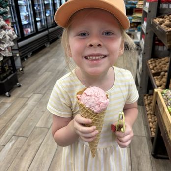 DIVINE MARKET - Updated December 2025 - 67 Photos & 45 Reviews - 20508 ...