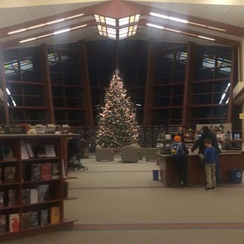 VERONA PUBLIC LIBRARY - Updated June 2025 - 11 Reviews - 500 Silent St, Verona, Wisconsin ...