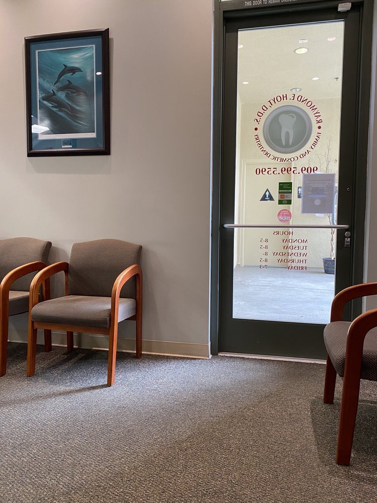 RAYMOND E HOYT, DDS - Updated October 2025 - 60 Reviews - 380 S San ...