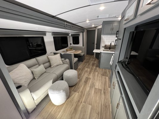 KEYSTONE RV - Updated July 2025 - 84 Photos & 242 Reviews - 2642 ...