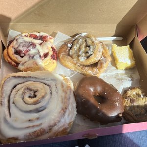CINNAMON CREME BAKERY - 33 Photos & 56 Reviews - 17200 Chenal Pkwy, Little Rock, Arkansas ...