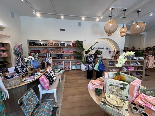 FIGHTING EEL - Updated December 2025 - 38 Photos & 11 Reviews - 2964 E Manoa Rd, Honolulu ...