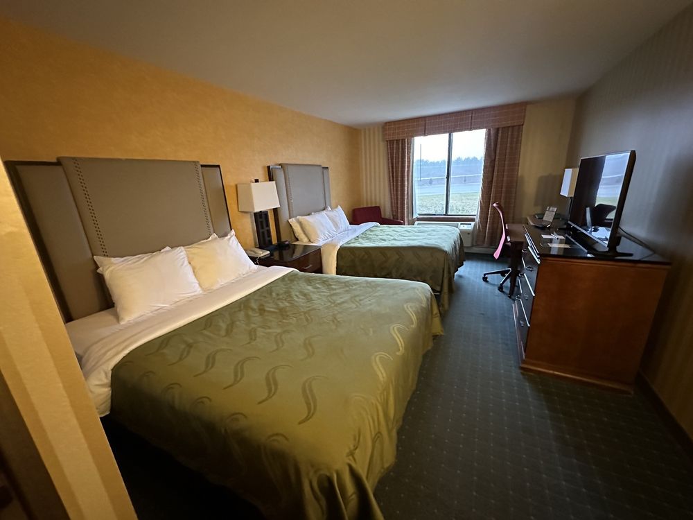 QUALITY INN - Updated October 2025 - 26 Photos & 37 Reviews - 137 West ...