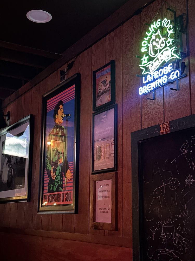 1ST STREET BAR - Updated October 2025 - 46 Photos & 209 Reviews - 656 S ...