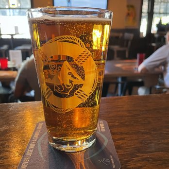 UNION PUB - Updated June 2024 - 199 Photos & 403 Reviews - 201 ...