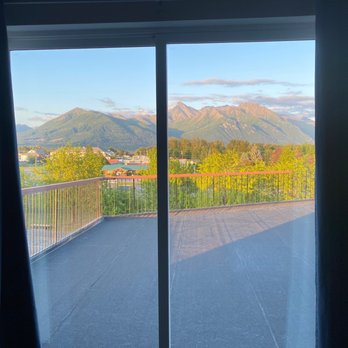 EAGLE HOTEL - Updated June 2025 - 27 Photos & 33 Reviews - 918 S Colony ...