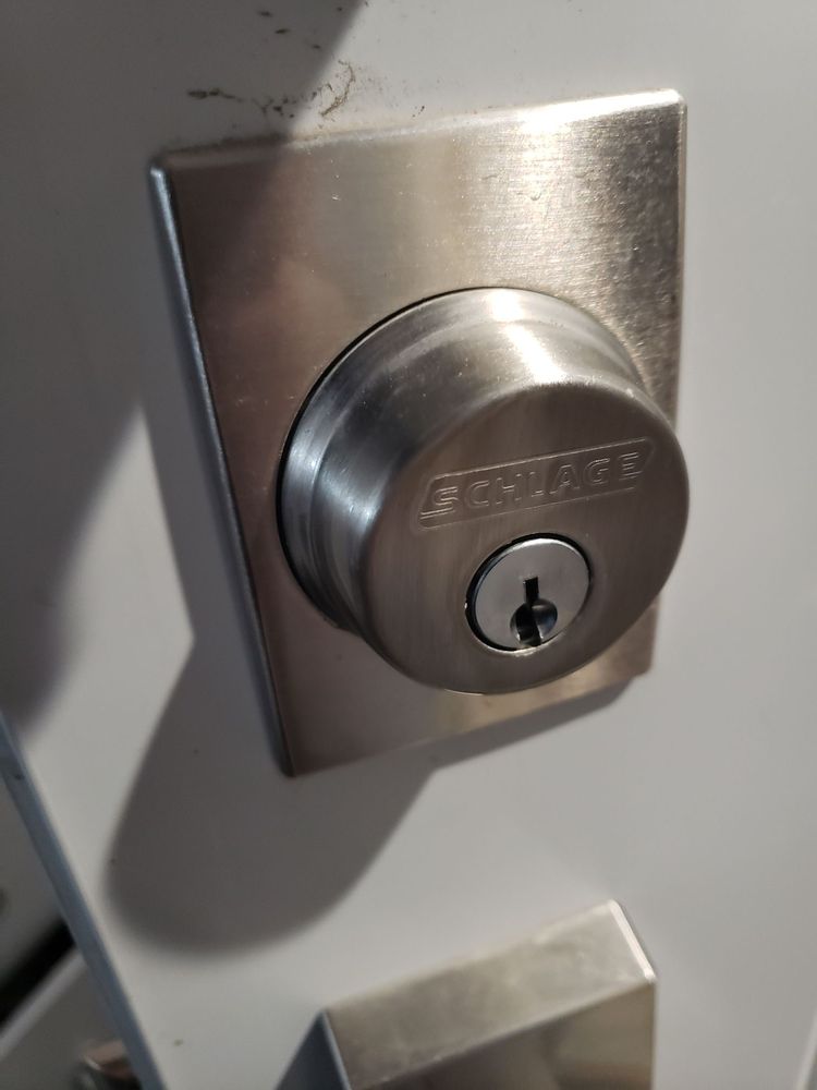 CHICAGO NORTHTOWN LOCKSMITH - 106 Photos & 22 Reviews - 1456 W Fargo ...