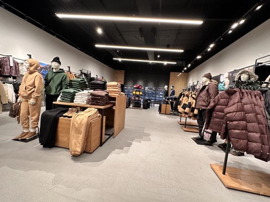 THE NORTH FACE FASHION VALLEY - Updated December 2025 - 20 Photos ...