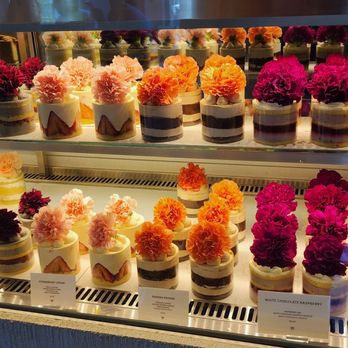 HINAR DESSERT BAR & CAFE - Updated July 2024 - 1255 Photos & 365 ...