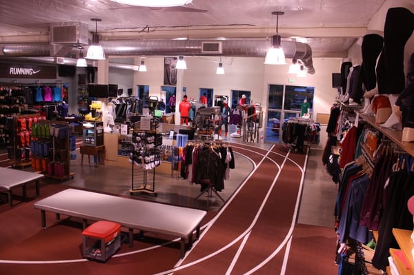 FLEET FEET - Updated October 2025 - 35 Photos & 173 Reviews - 2111 NW ...