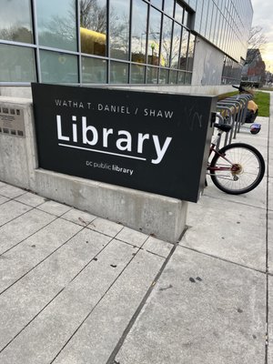 WATHA T DANIEL-SHAW LIBRARY - Updated December 2025 - 34 Photos & 29 ...