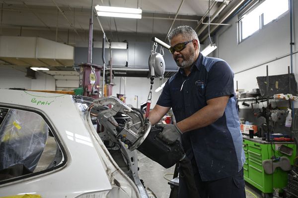 GOLD COAST AUTO BODY - Updated September 2024 - 100 Photos & 187 ...