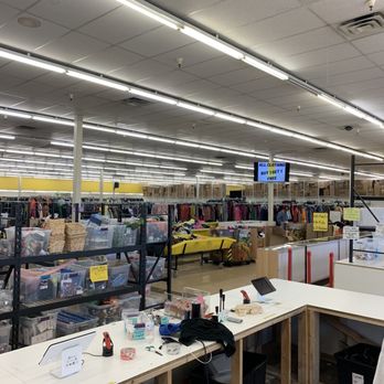 VALUE VAULT - Updated December 2025 - 10 Photos - 2600 W 4700th S ...