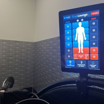 PLANET FITNESS - Updated January 2026 - 60 Photos & 48 Reviews - 12050 ...