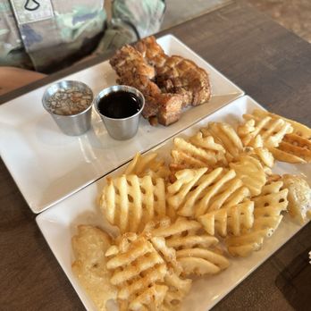 DA BURGER WING HUB - Updated February 2025 - 354 Photos & 137 Reviews ...