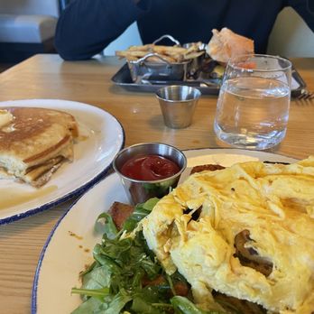 BLUEBIRD KITCHEN - Updated August 2024 - 262 Photos & 175 Reviews ...