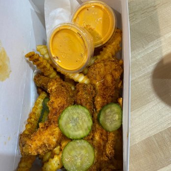 MONROE’S HOT CHICKEN - Updated July 2025 - 296 Photos & 259 Reviews ...