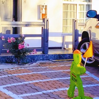 OAK TREE INN - Updated May 2026 - 17448 Ventura Blvd, Los Angeles ...