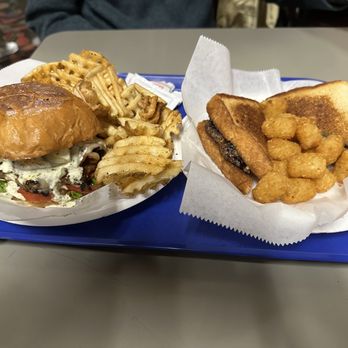 LEBOWSKI’S GRILL - Updated July 2025 - 456 Photos & 402 Reviews - 8909 ...