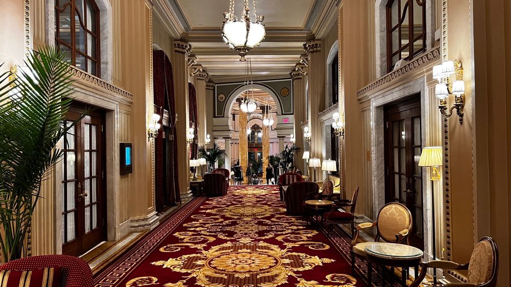 ROUND ROBIN BAR - 169 Photos & 184 Reviews - 1401 Pennsylvania Ave NW ...