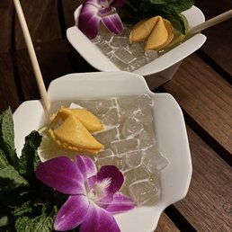 TOPSIDE AT THE BEACON - 76 Photos & 57 Reviews - Tapas Bars - 1107 Love ...