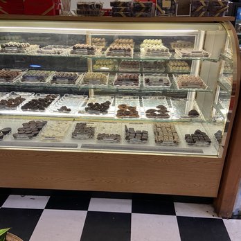 GOLDEN SWEETS - 146 Photos & 135 Reviews - 1299 Washington Ave, Golden ...