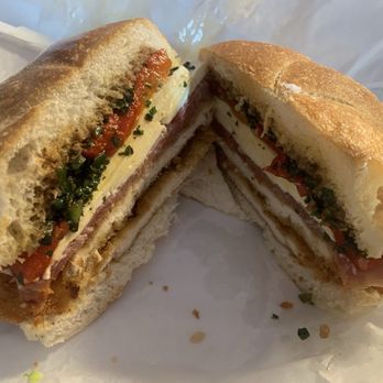 PARISI BAKERY - Updated May 2025 - 405 Photos & 504 Reviews - 198 Mott ...