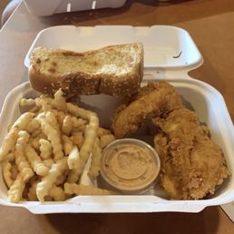 RAISING CANE’S CHICKEN FINGERS - Updated June 2025 - 263 Photos & 401 ...