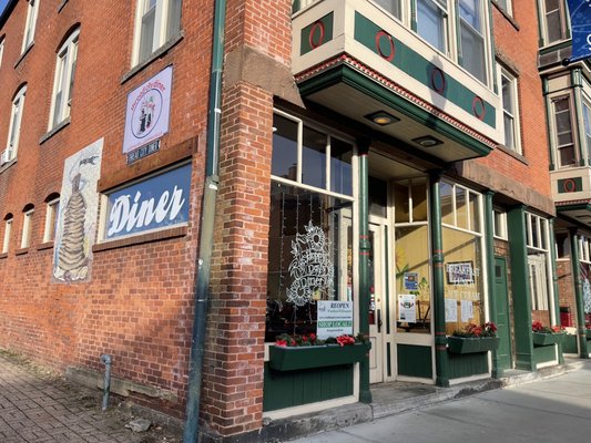 THREAD CITY DINER - Updated January 2026 - 45 Photos & 84 Reviews - 931 ...