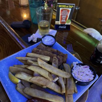 PORTSIDE INN - Updated November 2025 - 150 Photos & 200 Reviews - 239 W ...