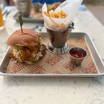 LUCKY SHUCK - Updated June 2024 - 699 Photos & 565 Reviews - 1116 Love ...