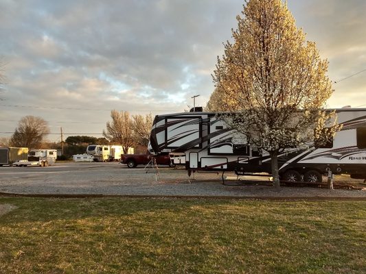 LAKE HICKORY RV RESORT - 26 Photos - 6641 Monford Dr, Conover, North ...