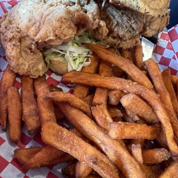 CHIP’S OLD FASHIONED HAMBURGERS - Updated April 2025 - 95 Photos & 89 ...