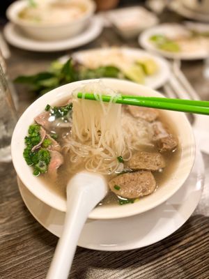 PHO 7 COW - Updated November 2024 - 1167 Photos & 816 Reviews - 1025 ...