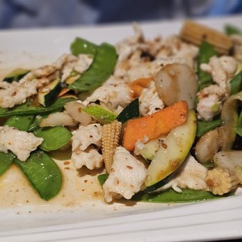 YUM ASIAN FUSION & SUSHI - Updated August 2024 - 126 Photos & 272 ...