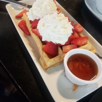 BENELUX CAFÉ - Updated March 2025 - 246 Photos & 210 Reviews - 402 ...