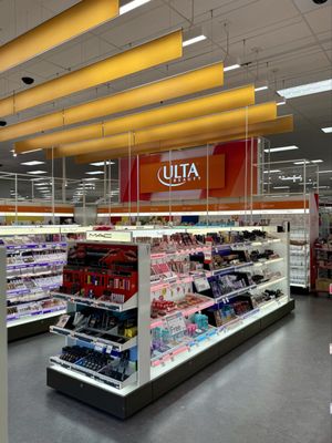 TARGET - Updated October 2025 - 146 Photos & 199 Reviews - 3401 N Miami ...