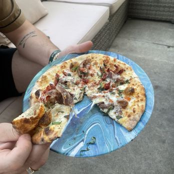 SMOKIN’ OAK WOOD-FIRED PIZZA - Updated December 2024 - 234 Photos & 175 ...