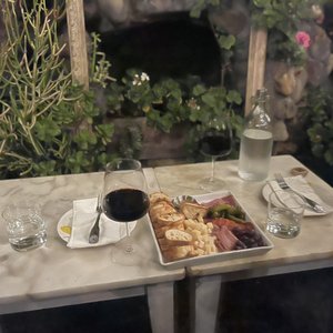 BARREL 33 - 351 Photos & 491 Reviews - 1067 E Thompson Blvd, Ventura ...