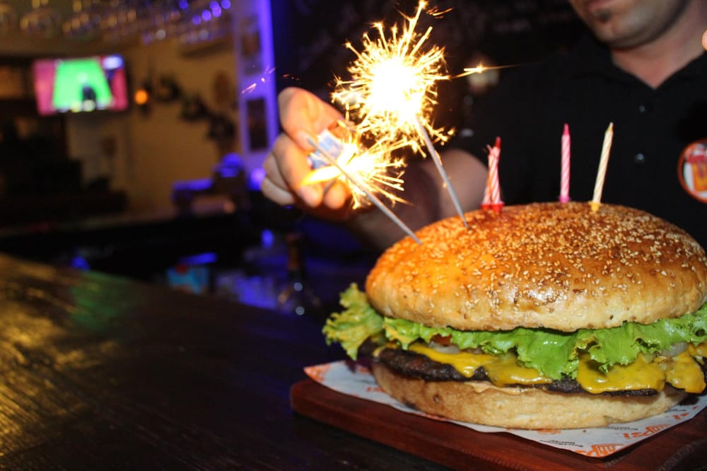 TIPSI BEER & BURGER HOUSE - 28 Photos - Gölenye Mh., Muğla, Turkey ...