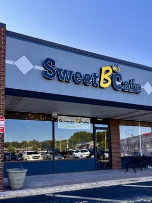SWEET B CAFE - Updated September 2024 - 77 Photos & 25 Reviews - 945 ...