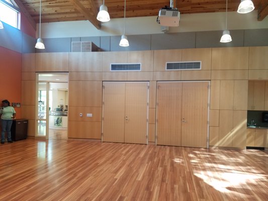 THOMAS G CROWDER WOODLAND CENTER AND LAKE JOHNSON POOL - 10 Photos ...