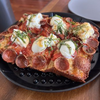 PIZZA PAYAA - Updated April 2025 - 60 Photos & 103 Reviews - 107 E ...