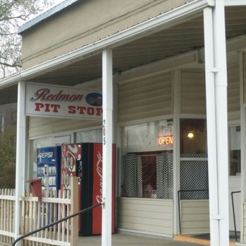 REDMON PIT STOP - Updated October 2025 - 205 Oak St, Redmon, Illinois ...